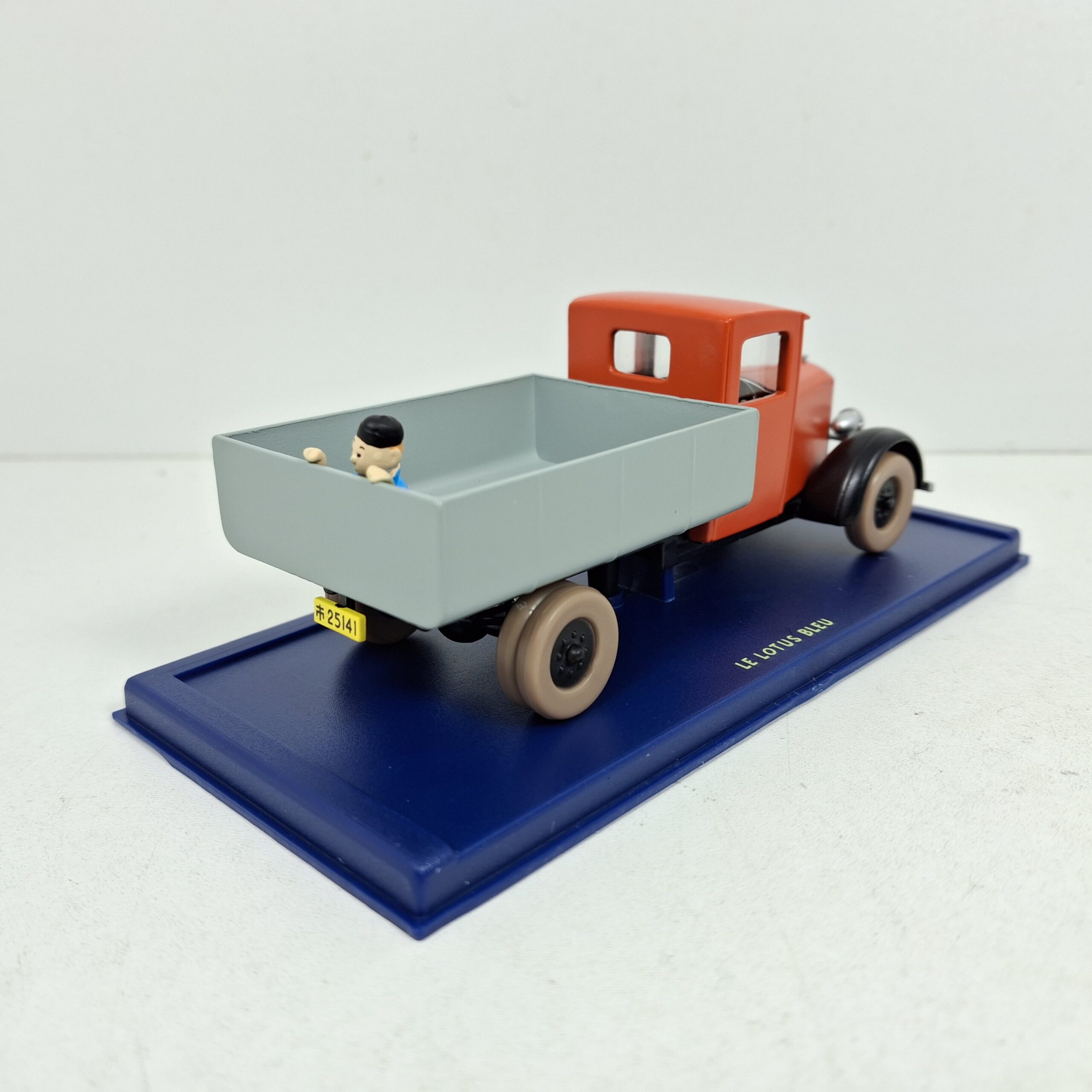 1/43 Coche car auto voiture Tintin Miesse camion rouge 1933 Lotus Bleu ...